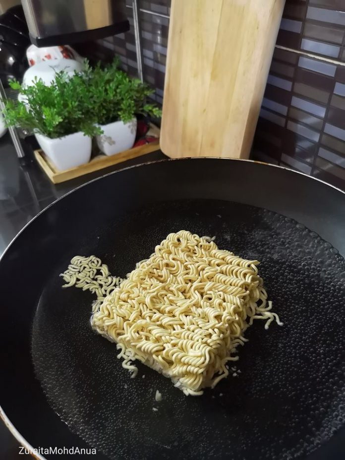 Cara Buat Sizzling Yee Mee Lagi SEDAP Dari Food Court,Puas Makan ...