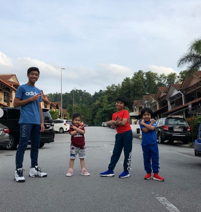 Ikut Resepi Arwah Maknya, Wanita Ini Dedah Cara Buat Lepat Bunga Cica ...