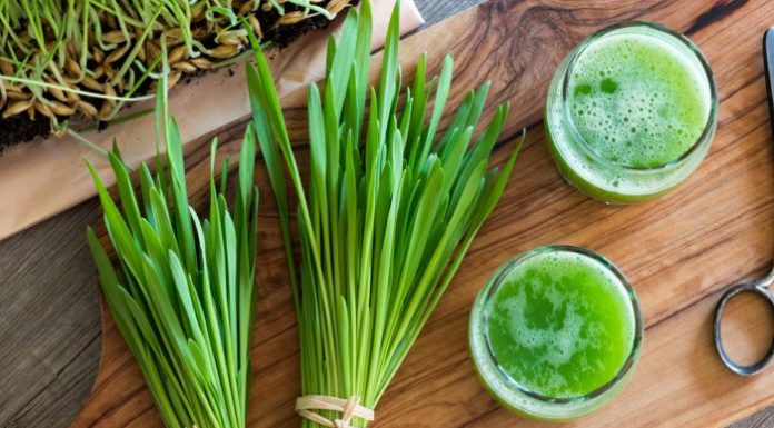 6 Sebab Kenapa Wanita Kena Amalkan Minum Air Lemon Suam Setiap Pagi ...