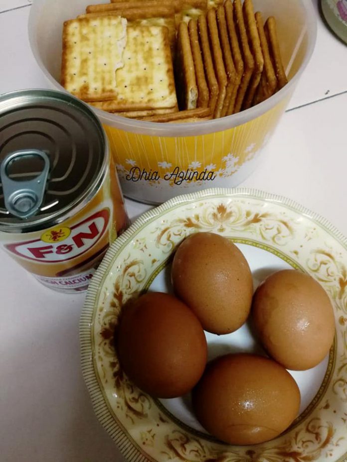 Puding Biskut Cream Crackers Sedap 3 Bahan, Lembut & Lemak Manis!