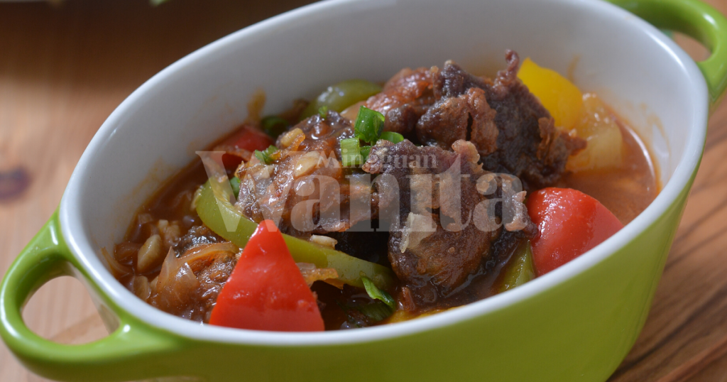 Daging Bersalut Tepung Masam Manis Dan Sambal Cili Hijau Paru Sedap