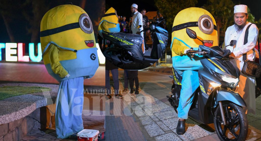 Adik Maskot Minion Teluk Cempedak Berpanas, Berusaha Keras Cari Rezeki ...