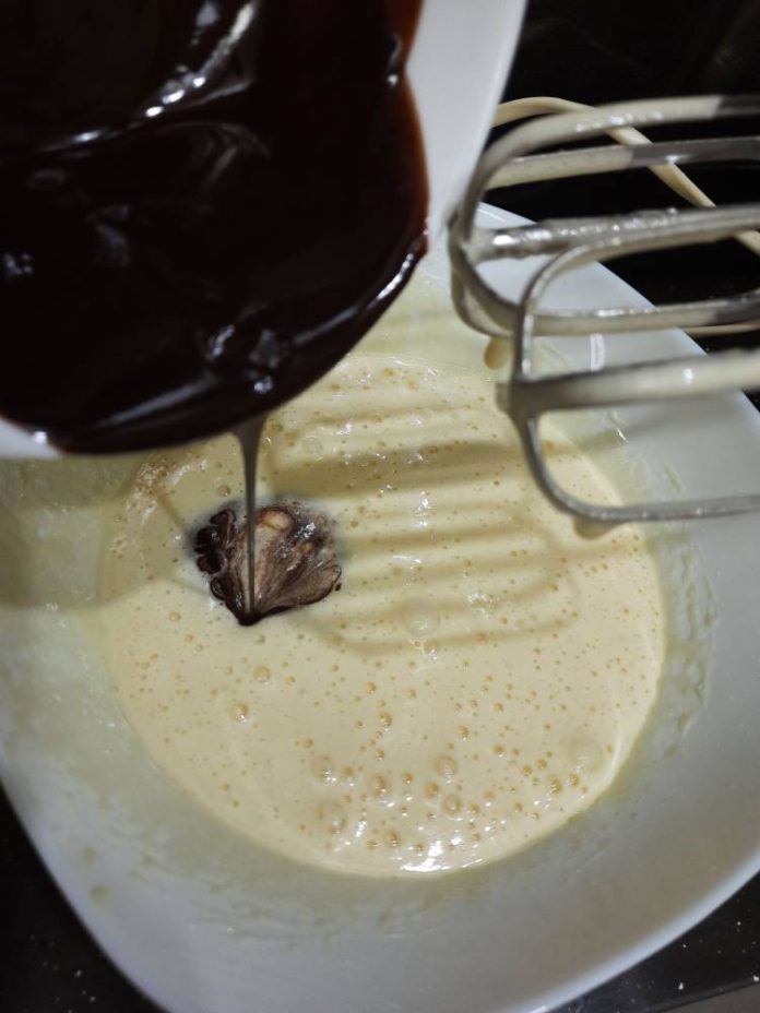 Ikut Resepi Arwah Maknya, Wanita Ini Dedah Cara Buat Lepat Bunga Cica ...