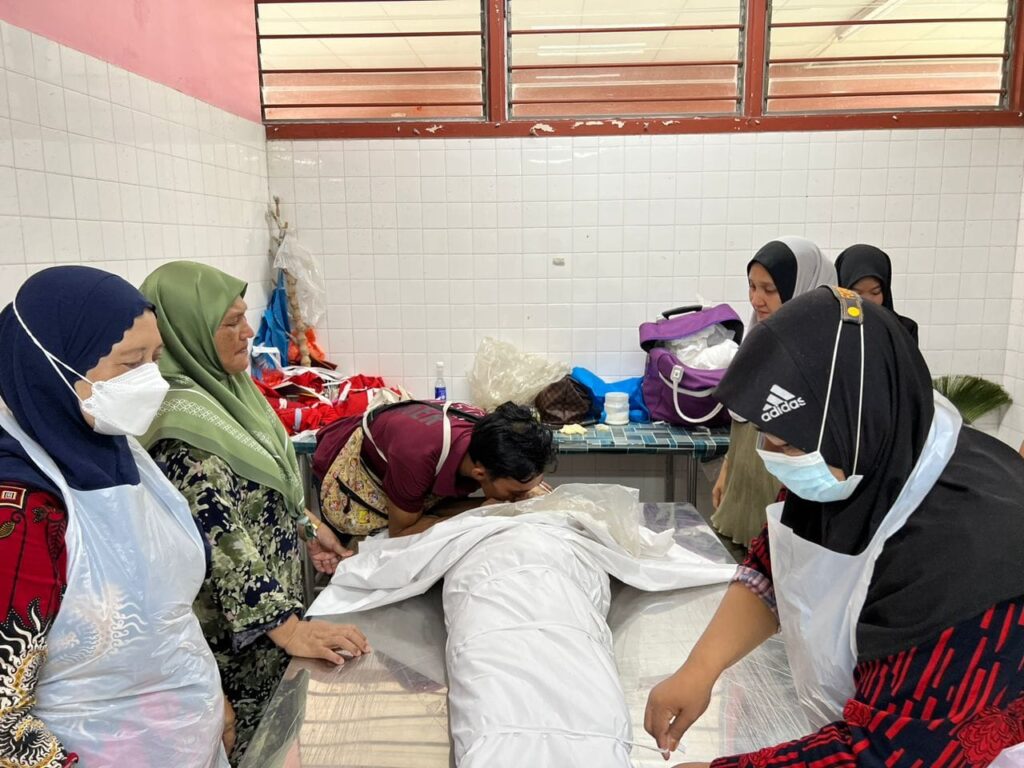 Dua Beradik Meninggal Bersama Dalam Perjalanan Ke Sekolah, Bapa Kongsi Anak Sudah Tunjuk Kelainan