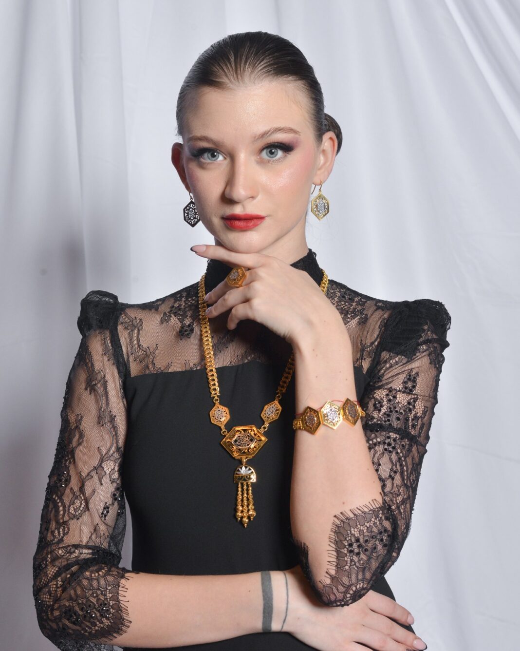 Sedekad sebagai pereka fesyen, sentuhan Shanell Harun kini di koleksi ...