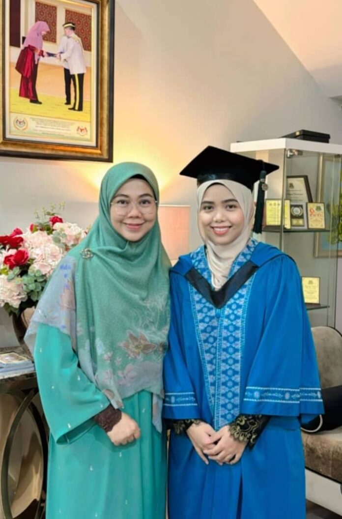Raih 2 ijazah, anak & menantu Ustazah Norhafizah Musa kongsi pengalaman ...
