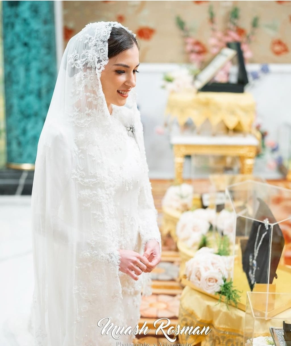 Seri Pengantin Diraja Brunei Pengiran Muda Abdul Mateen & Dayang Anisha ...