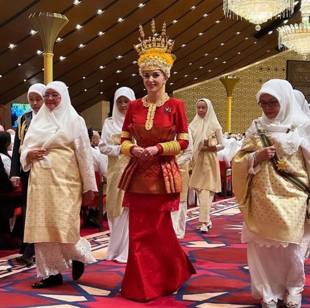 Seri Pengantin Diraja Brunei Pengiran Muda Abdul Mateen & Dayang Anisha ...