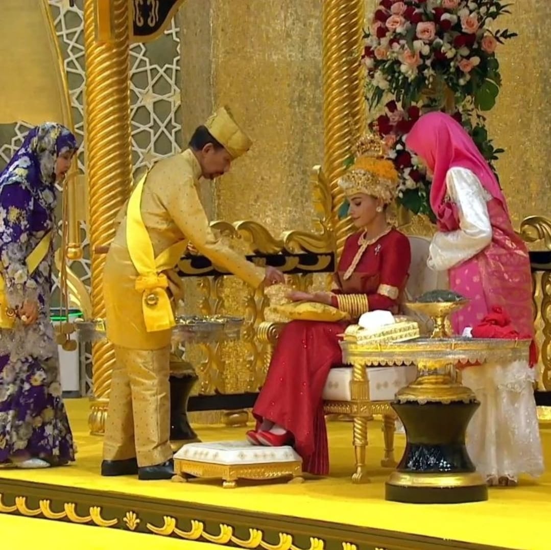 Seri Pengantin Diraja Brunei Pengiran Muda Abdul Mateen & Dayang Anisha ...