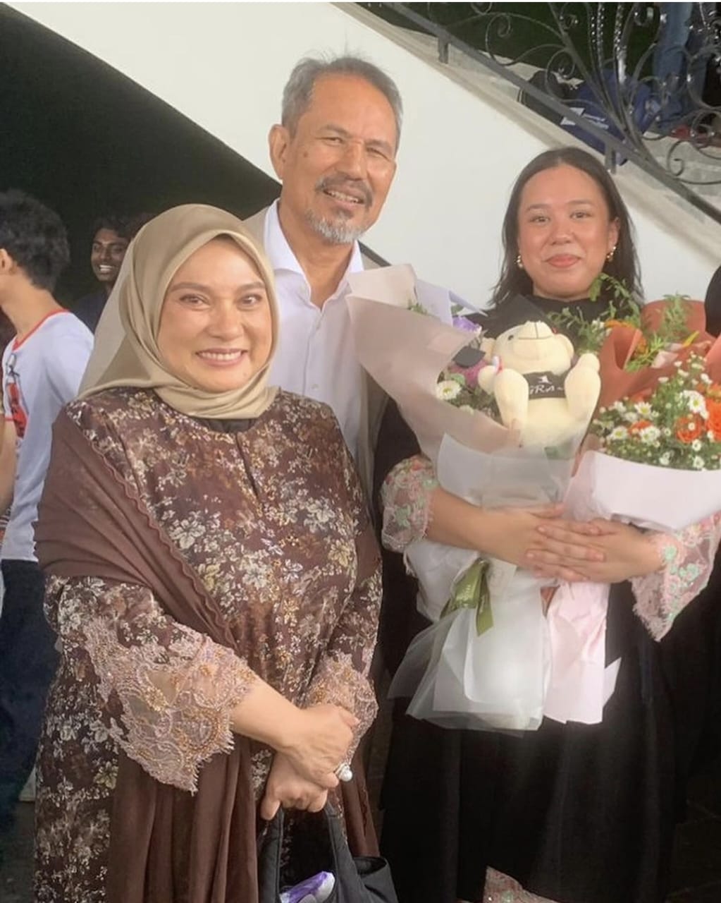 Cantik & Terpelajar, Anak Bongsu Dato M. Nasir Tamat Pengajian Kelas ...
