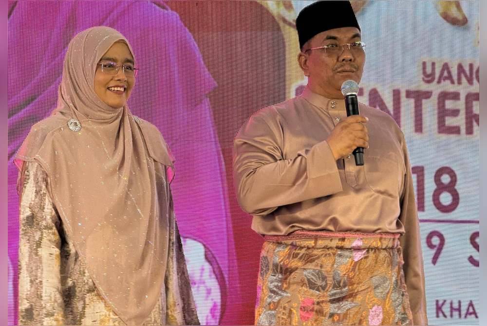 Isteri pertama pergi meminang, MB Kedah kini beristeri dua. Bercinta ...